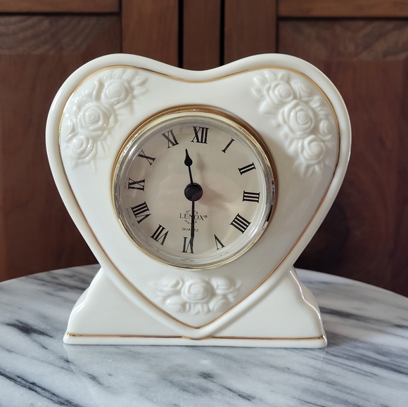 Lenox | Wall Decor | Lenox Heartshaped Clock | Poshmark